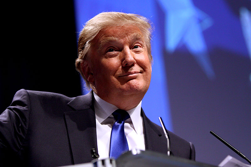 Cette vidéo montre à quoi ressemblerait Donald Trump avec un accent so ...